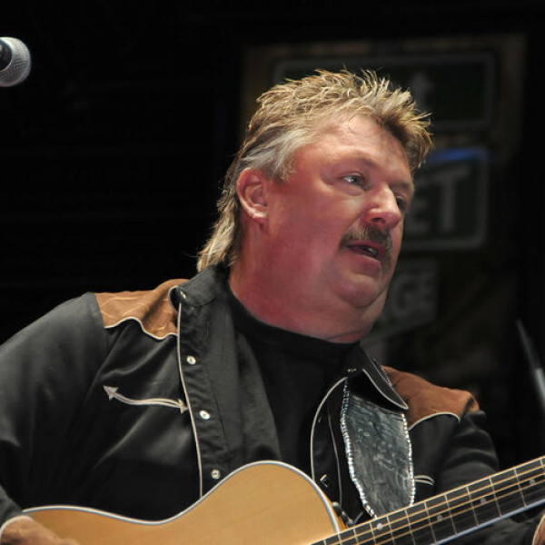 Joe Diffie - Leroy the Redneck Reindeer